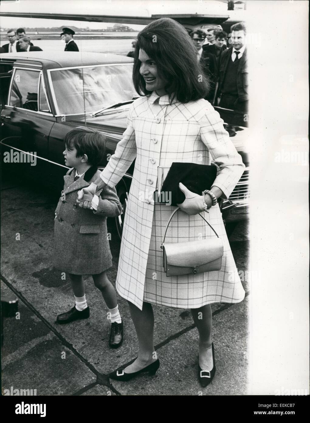 Apr. 04, 1966 - Jackie Kennedy in London.: Mrs. Jacqueline Kennedy ...
