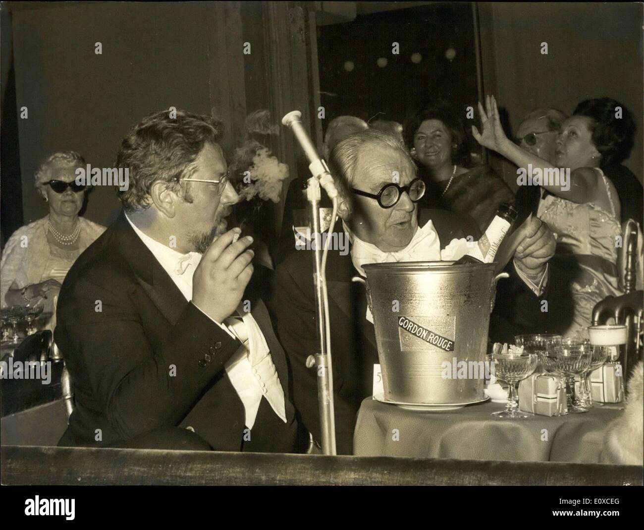 1966 marcel achard and peter ustinov hi-res stock photography and ...