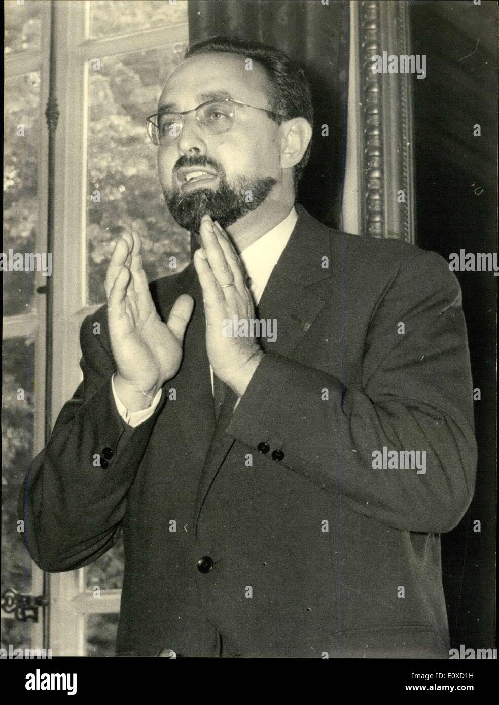 Apr. 18, 1966 - ress Photo- Illegible caption Stock Photo - Alamy