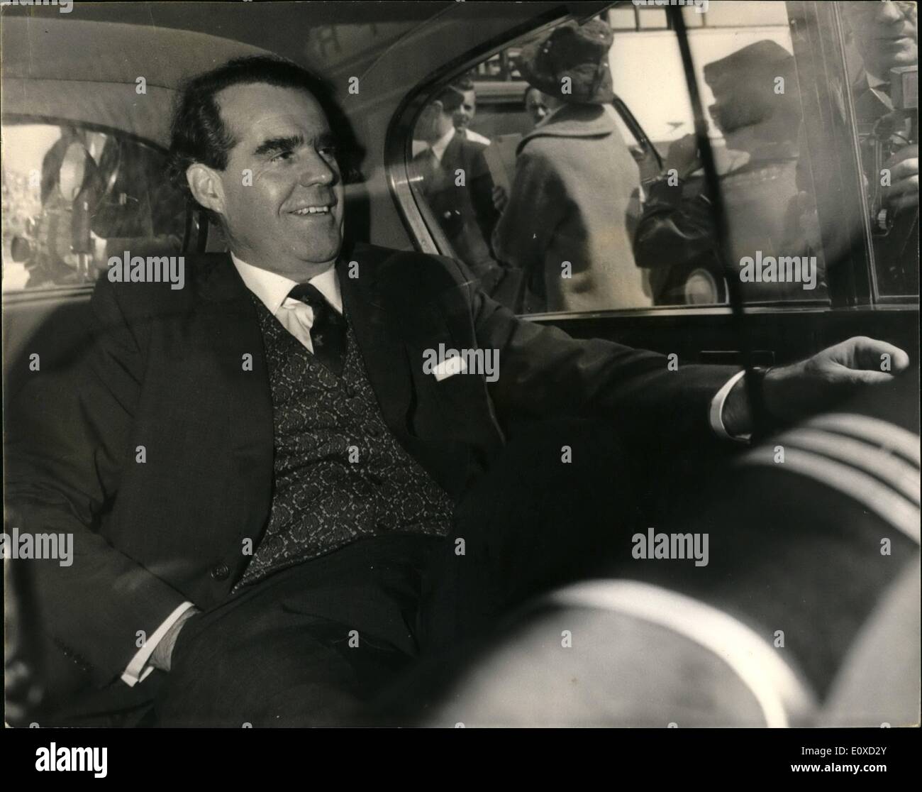 Apr. 28, 1966 - 28-4-66 Mr. Oliver Wright returns. Normal Government ...