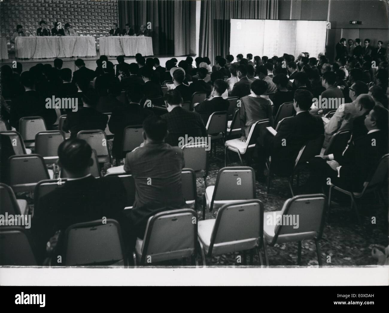 1966 beatles hi-res stock photography and images - Alamy