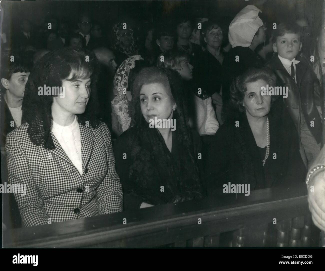 May 05, 1966 - The three married sisters of the late Maria Eva Duarte ...