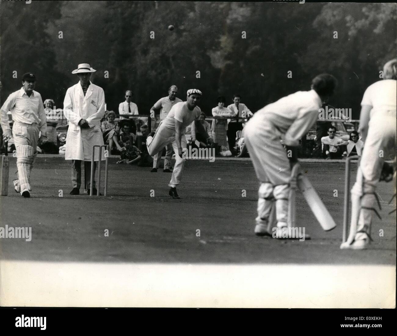 Aug. 08, 1966 - 29-8-66 Motor Racing Drivers take part in Cricket Match ...
