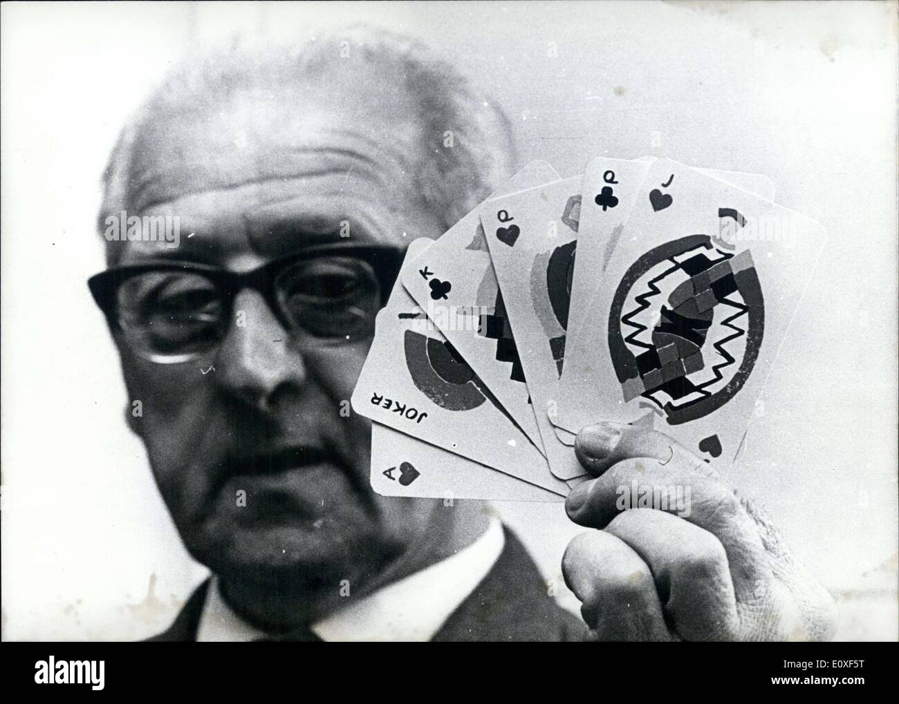 Aug. 01, 1966 - These cards are named ''Simultane'' and were ated by ...