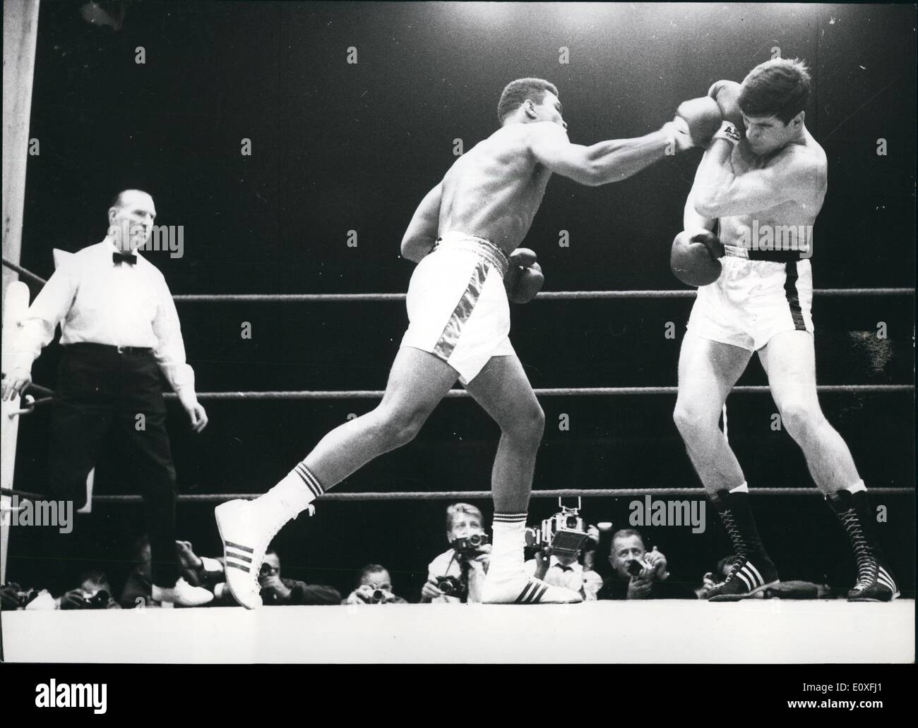 Sep. 09, 1966 - Clay wins title-fight Vs Mildanberger: Heavy weight ...