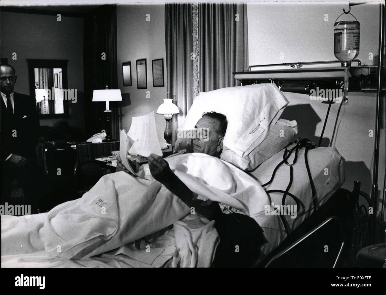 Nov. 11, 1966 - President Johnson At Bethesda Naval Hospital Sunday ...