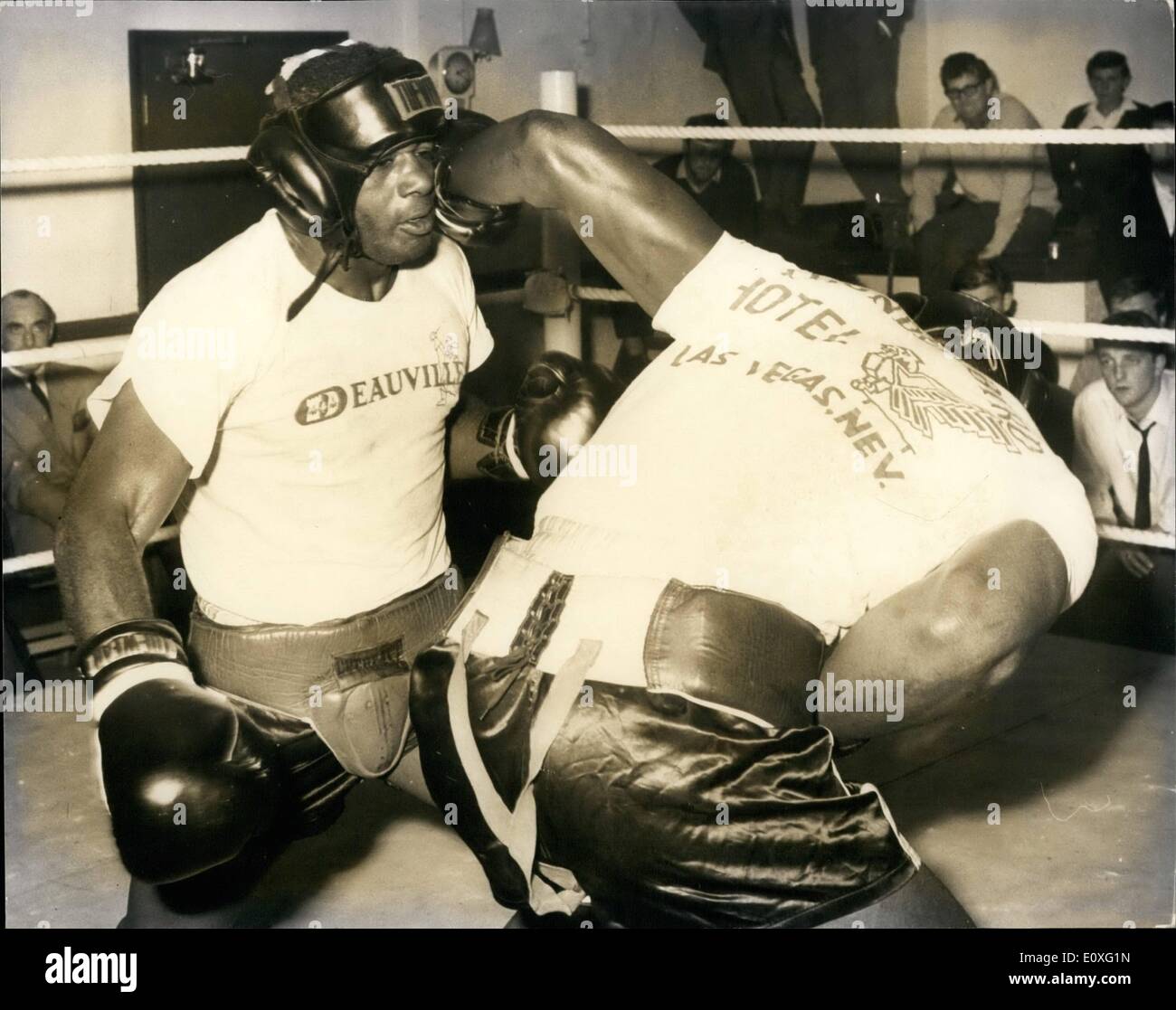 Sep. 09, 1966 - FLOYD PATTERSON TRAINS FOR COOPER FIGHT: Ex-world ...