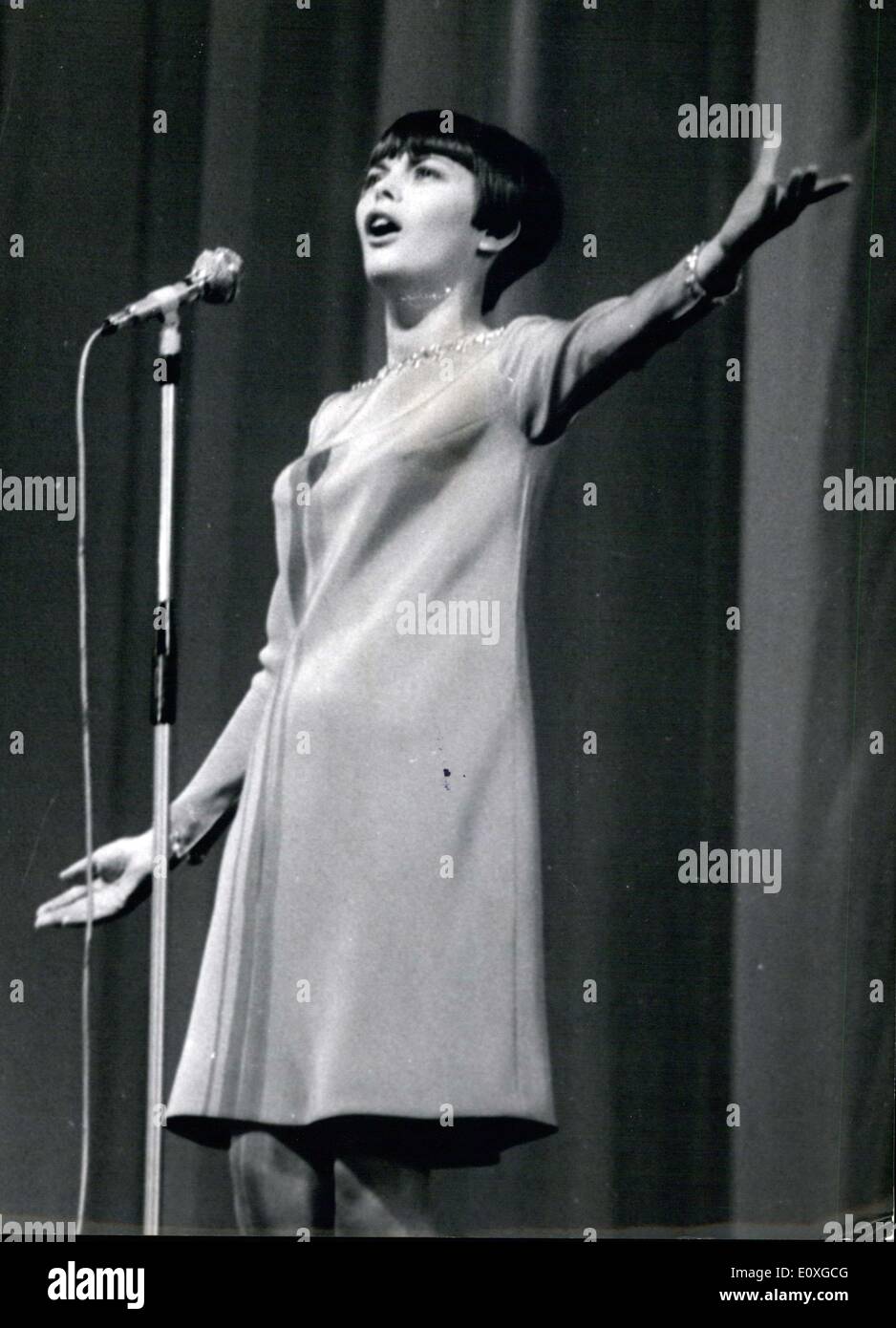 Mireille mathieu 1966 hi-res stock photography and images - Alamy