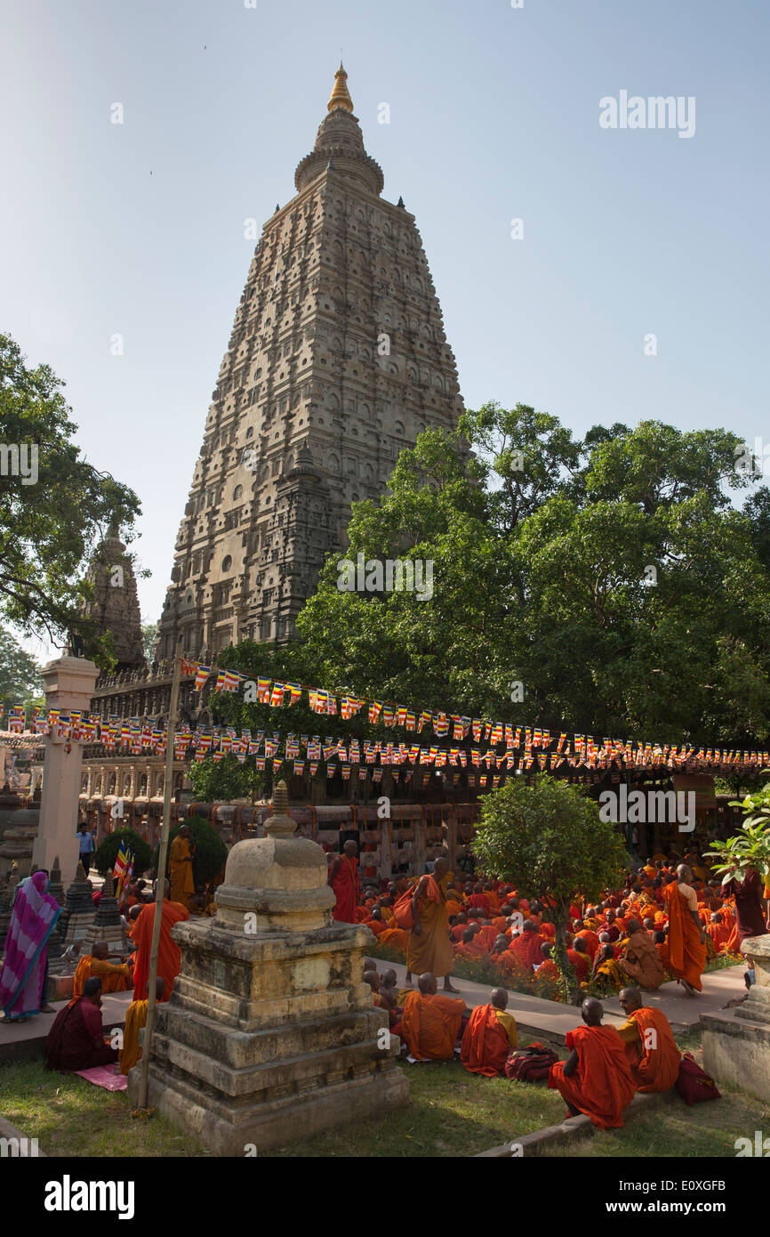 Bodh Gaya is a major Buddhist pilgrimage site in India, known for the ...