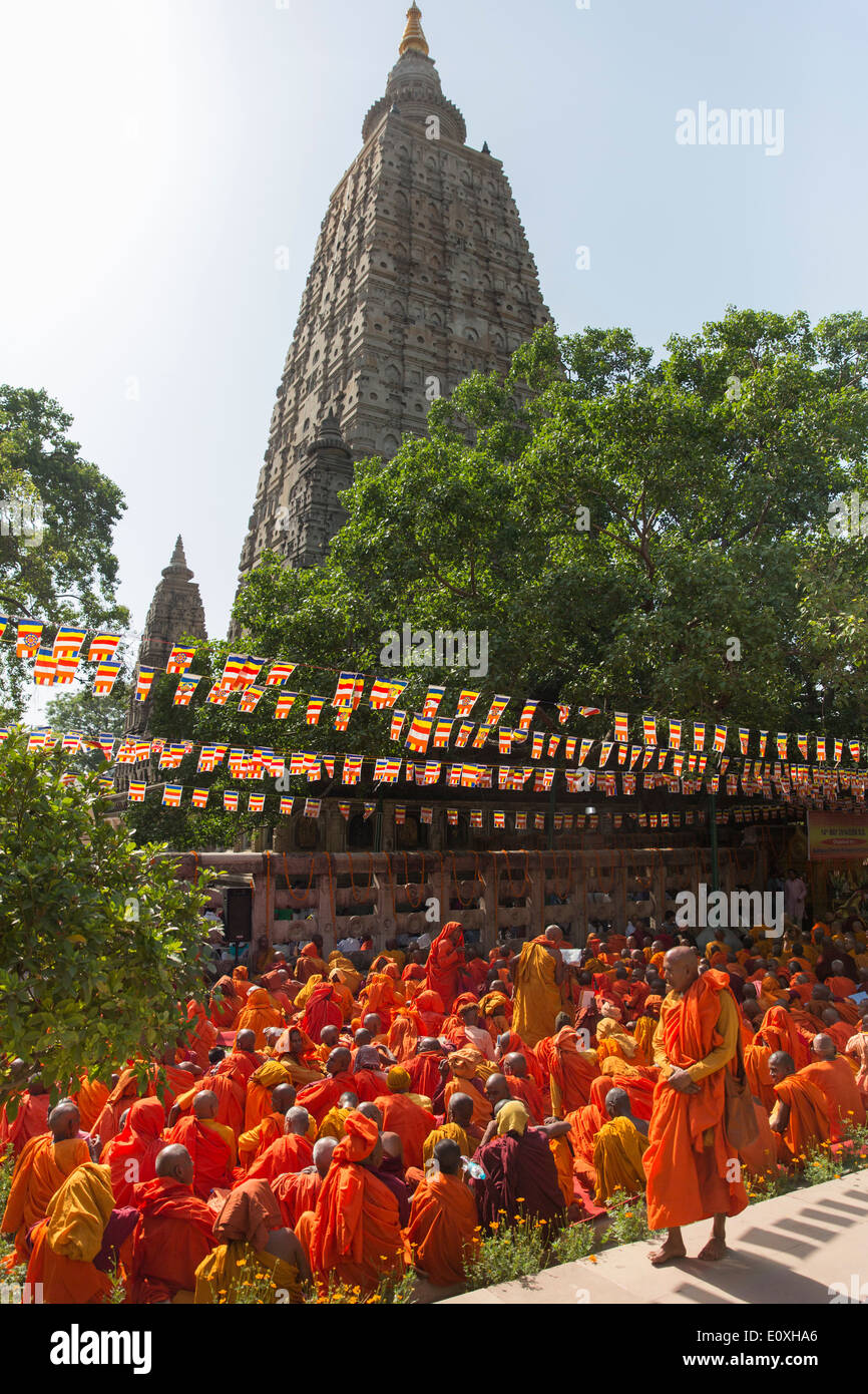 Bodh Gaya is a major Buddhist pilgrimage site in India, known for the ...