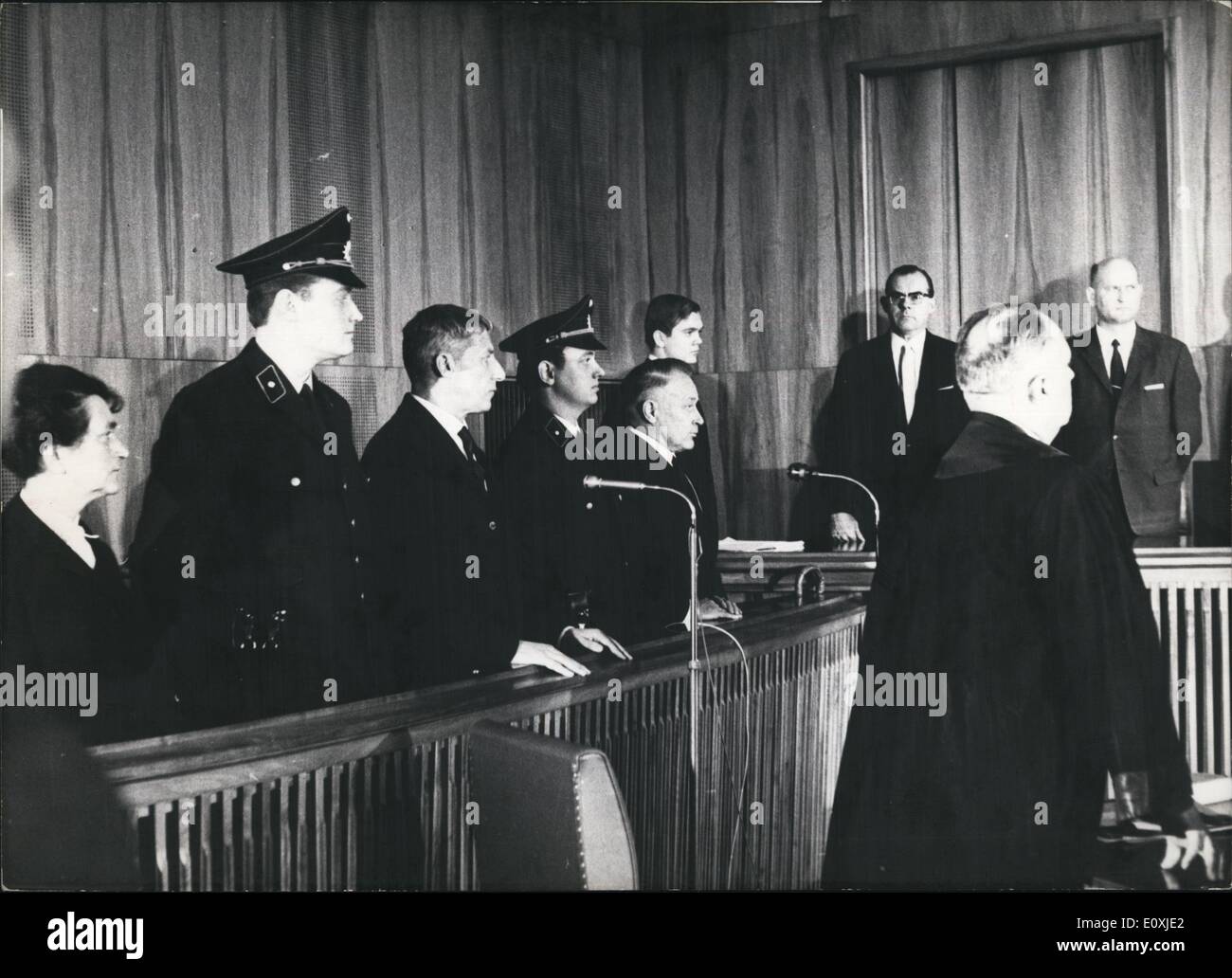 Leader Ss High Resolution Stock Photography and Images - Alamy