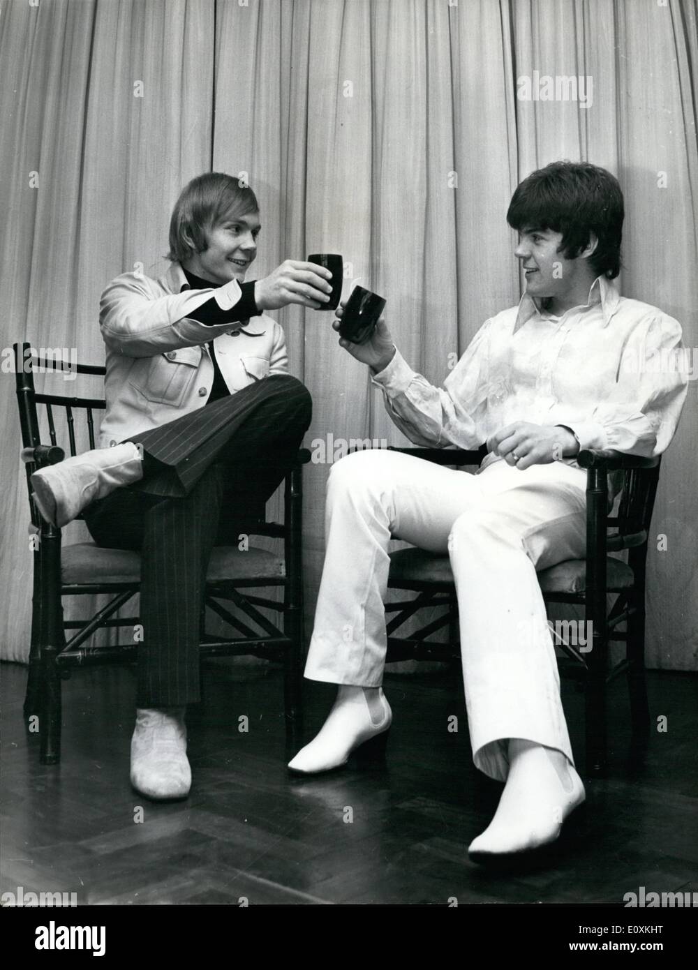 The bee gees celebrate hi-res stock photography and images - Alamy