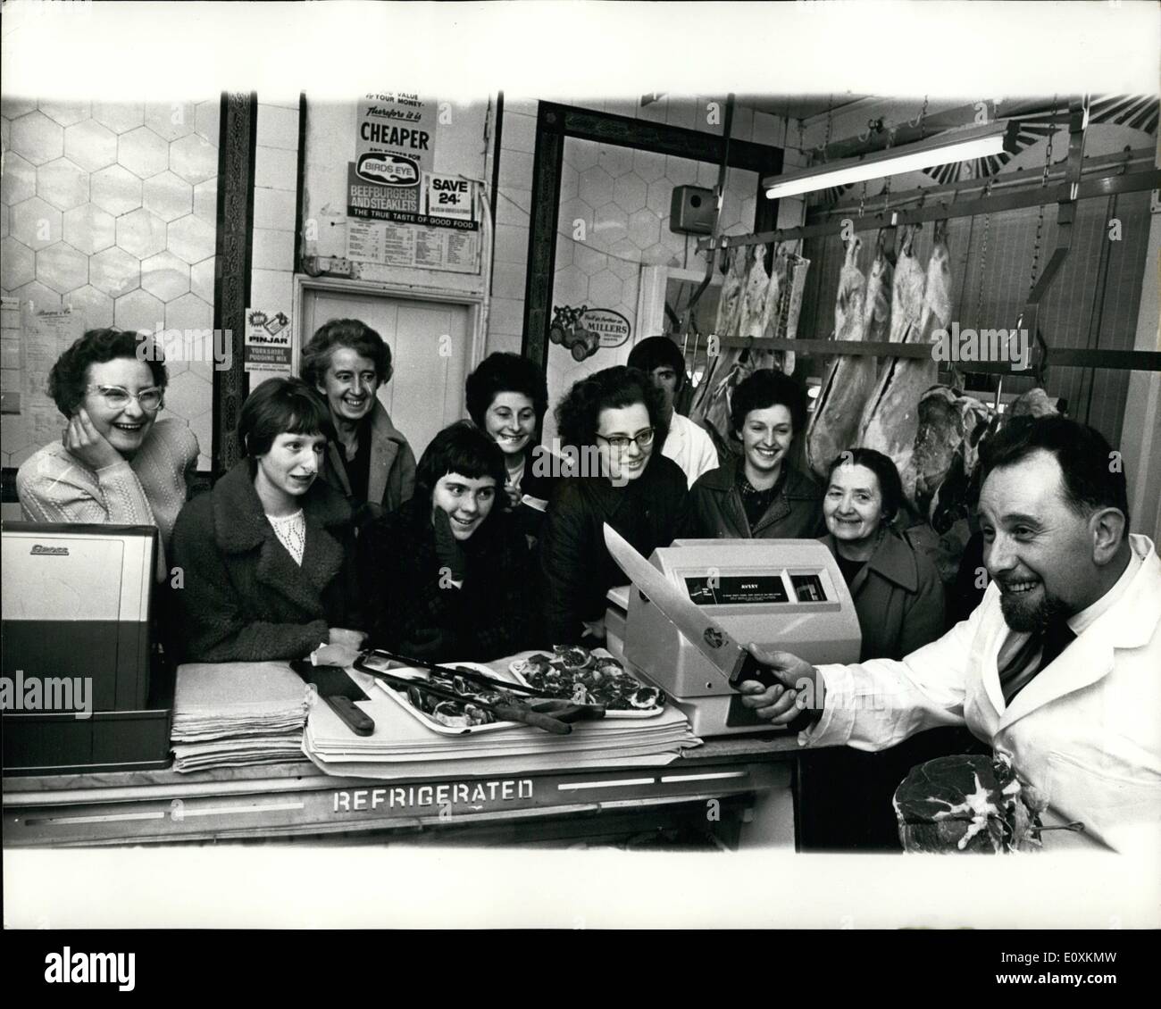 Butcher shop black and white hi-res stock photography and images - Alamy