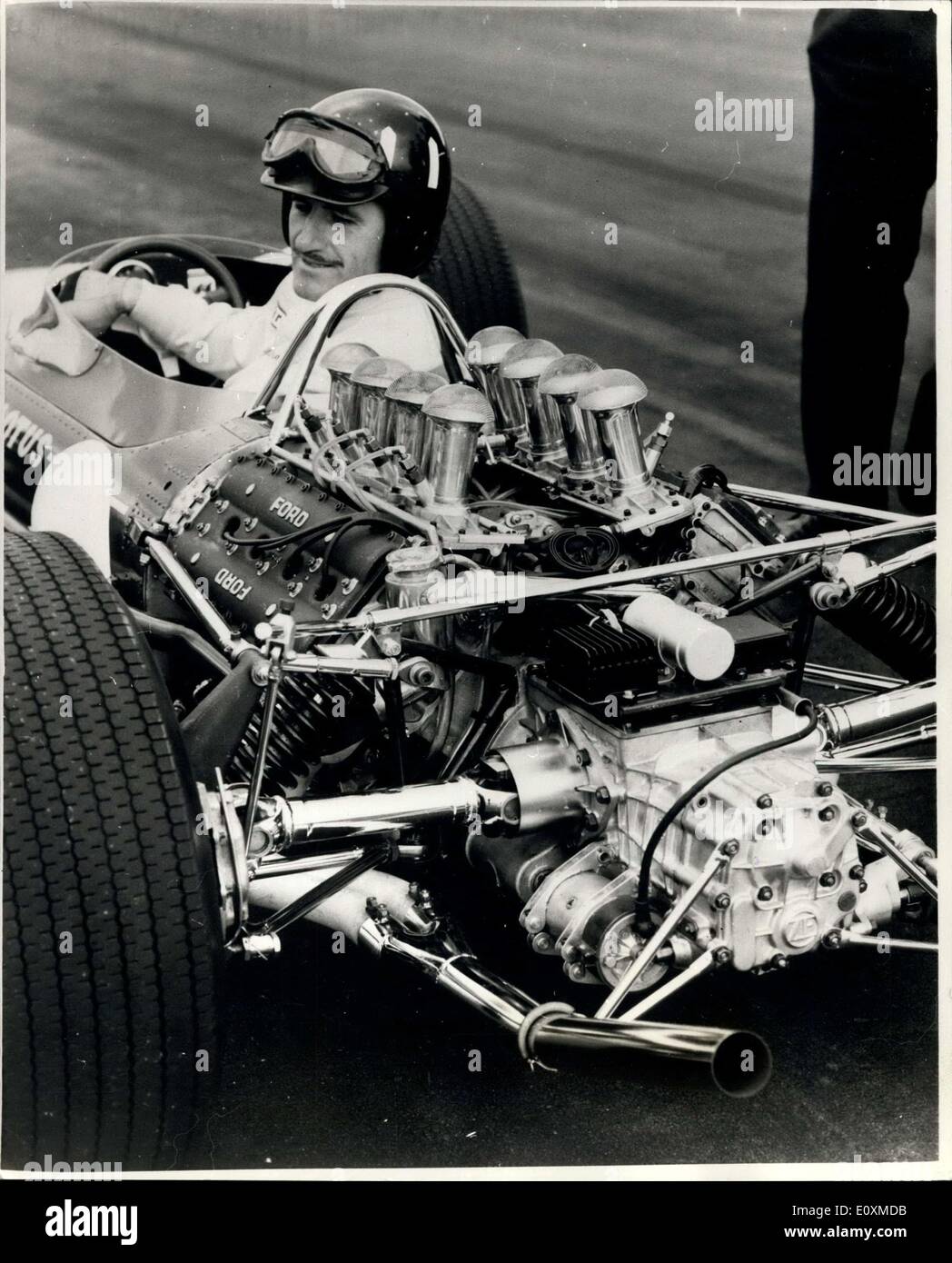 May 26, 1967 - New Lotus Formula one car: The first-ever ford powered ...
