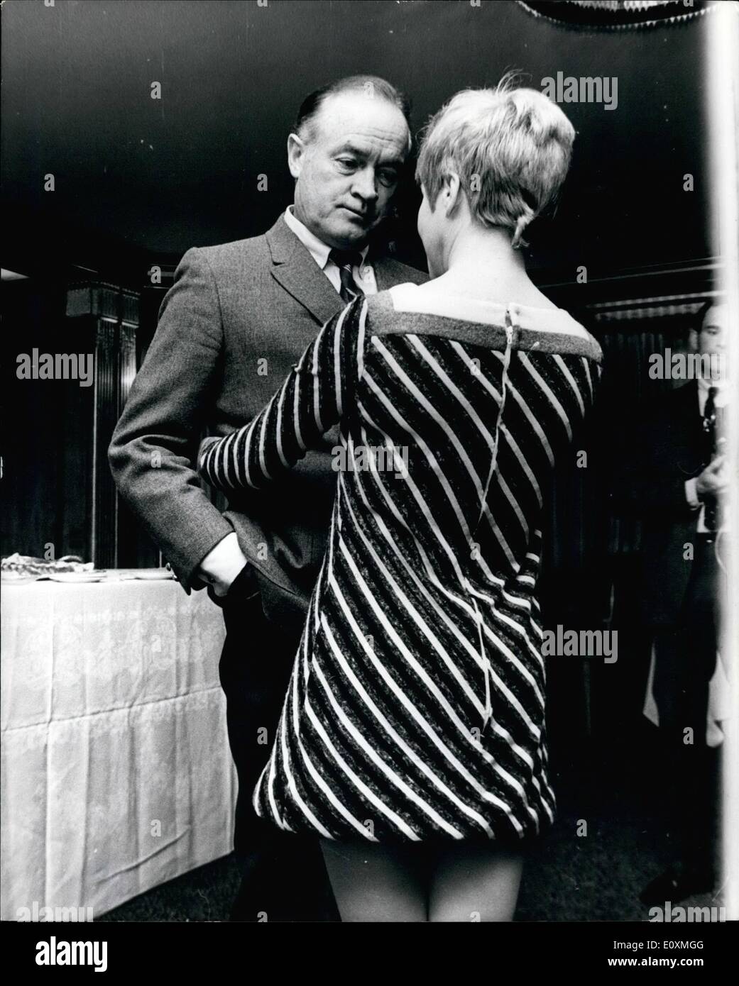 Comedian bob hope actress hi-res stock photography and images - Alamy