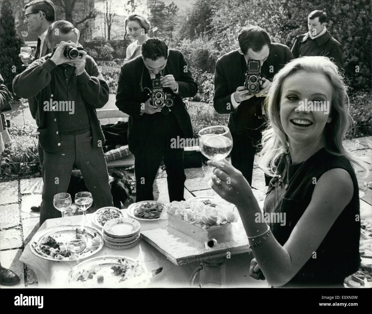 Apr 04 1967 hayley mills hi-res stock photography and images - Alamy