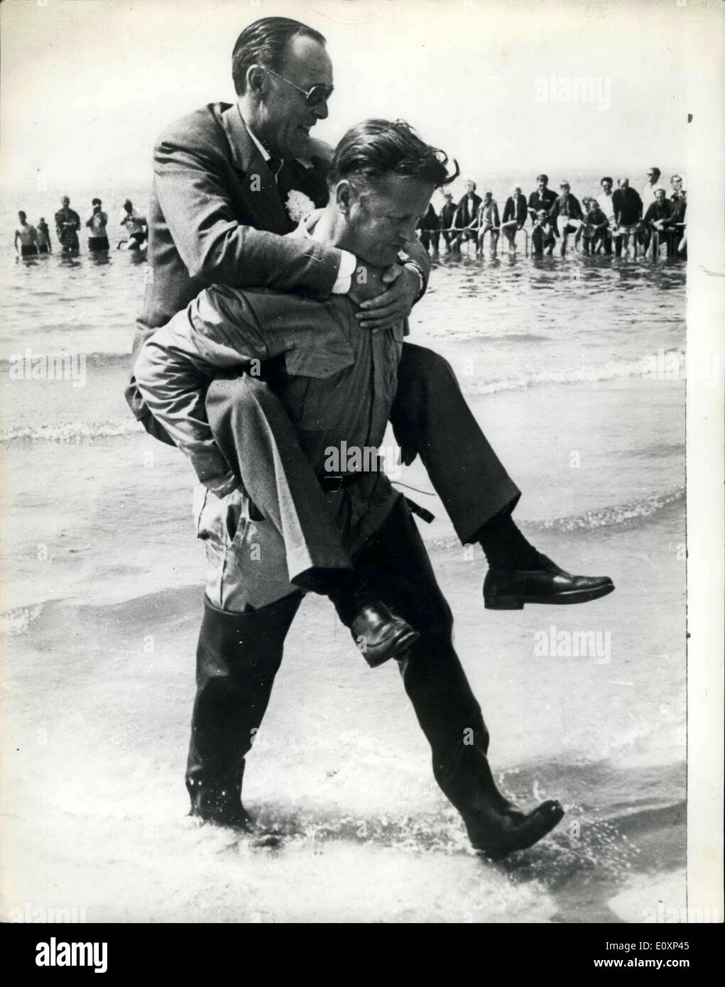 Pick a back for prince bernhard hi-res stock photography and images - Alamy