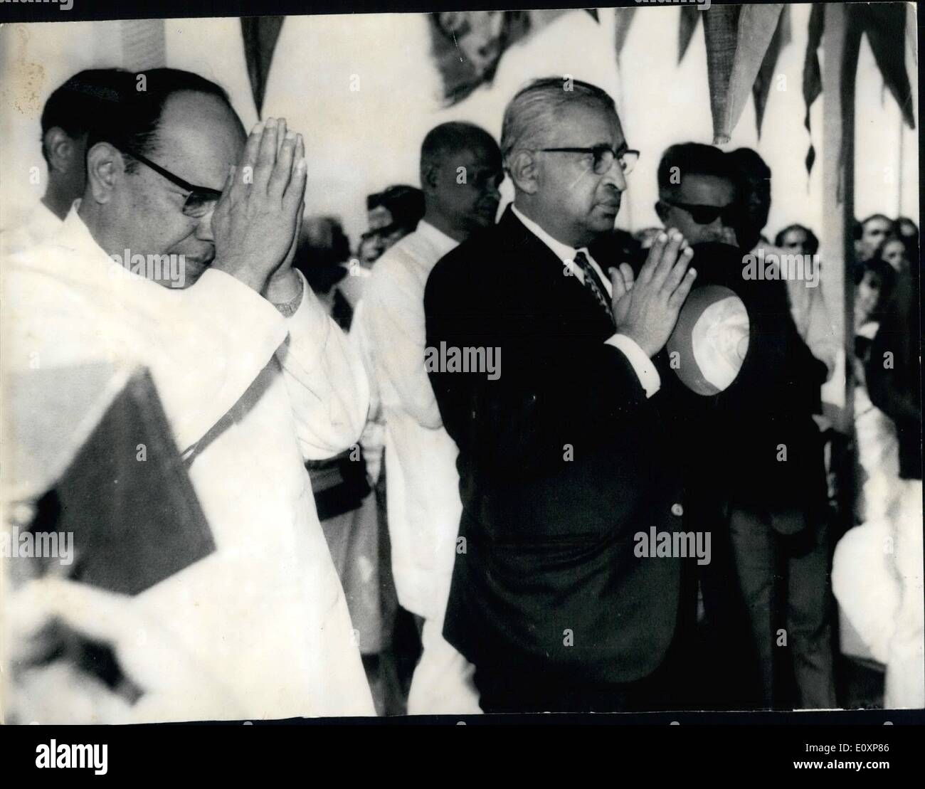 Jul. 07, 1967 - Ceylonese Prime Minister, Mr. Dudley Senanayake entre ...