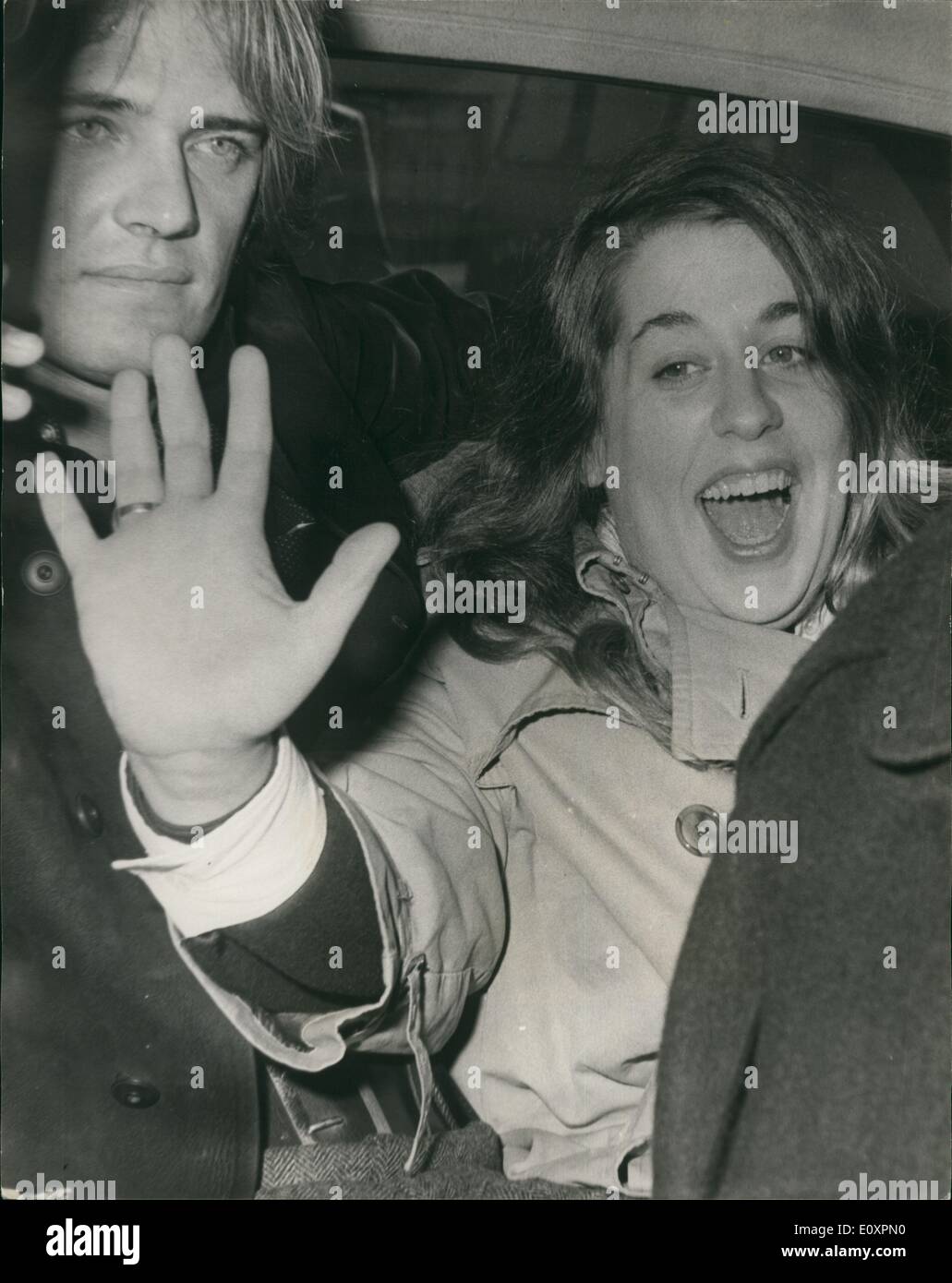 Oct. 10, 1967 - Mama Cass Appears in Court Accused of theft but is ...