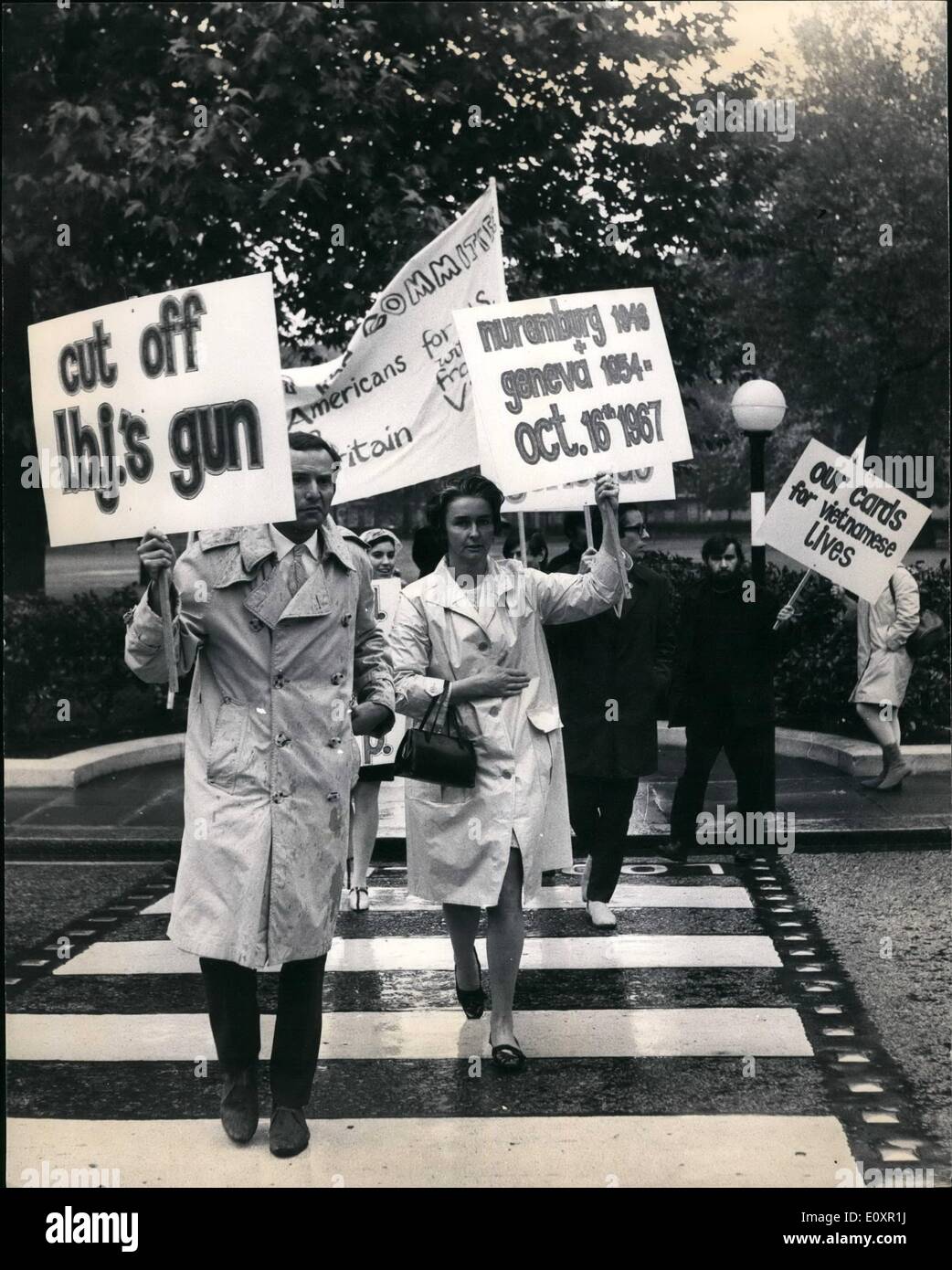 Oct. 10, 1967 - Young American who oppose the Vietnam war return Draft ...
