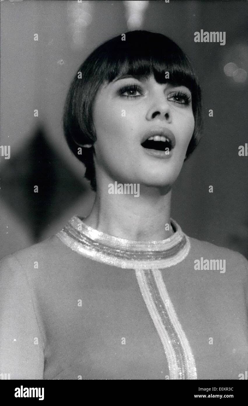 Mireille mathieu a hi-res stock photography and images - Alamy