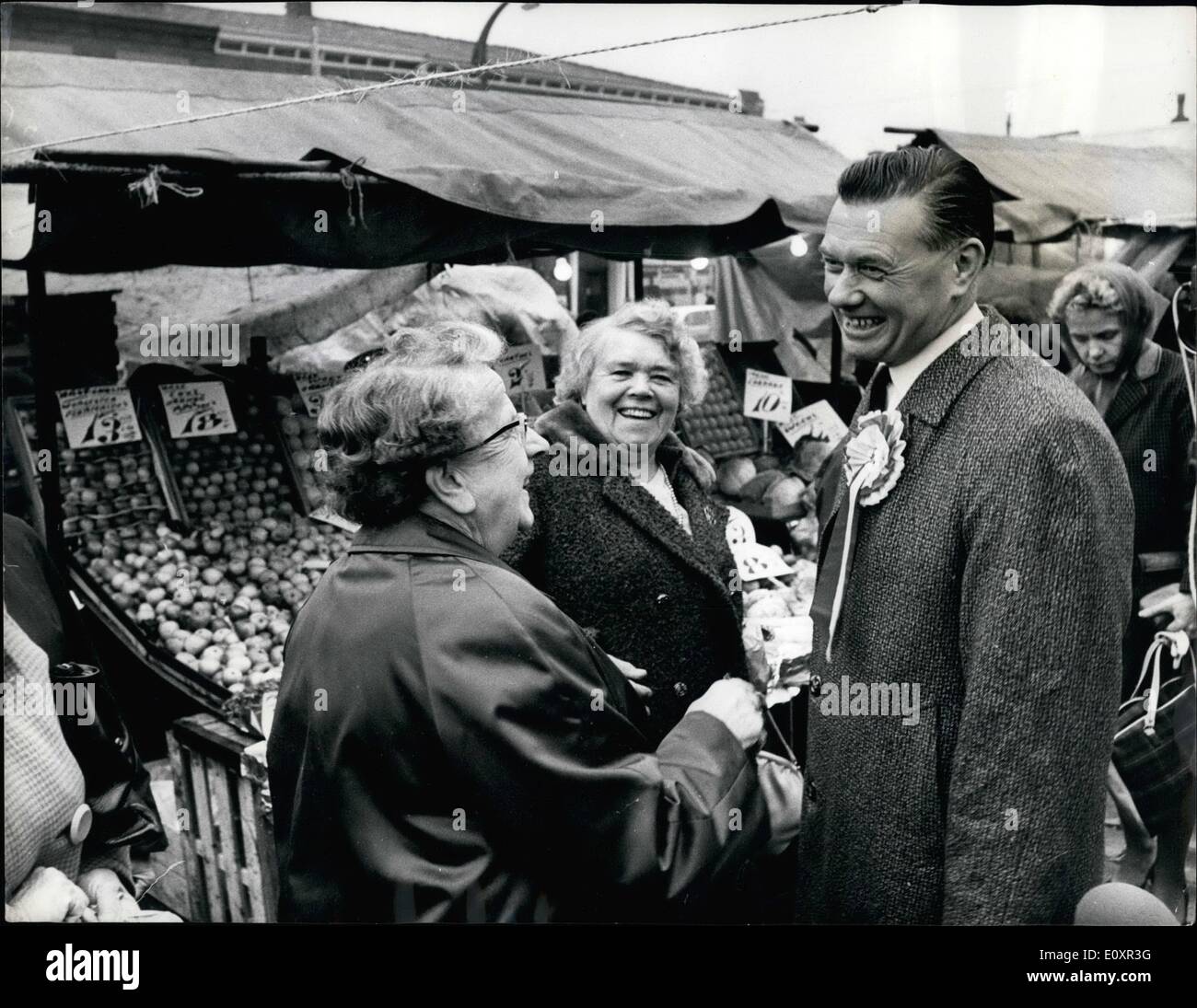 Ken marks hi-res stock photography and images - Alamy