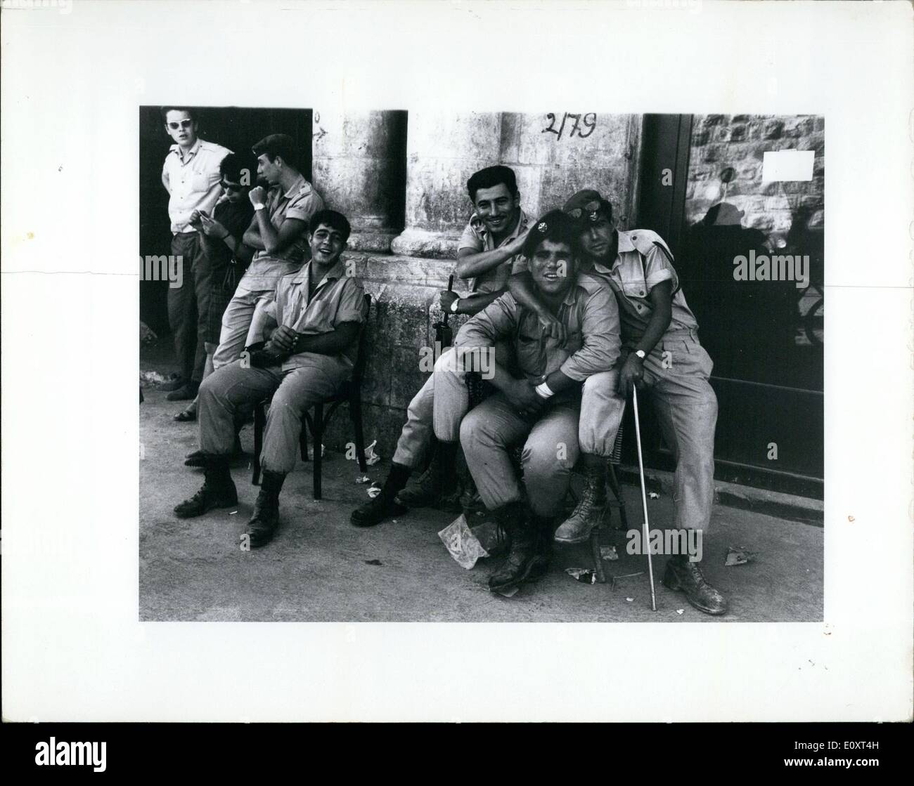 1967 israeli soldiers hebron hi-res stock photography and images - Alamy