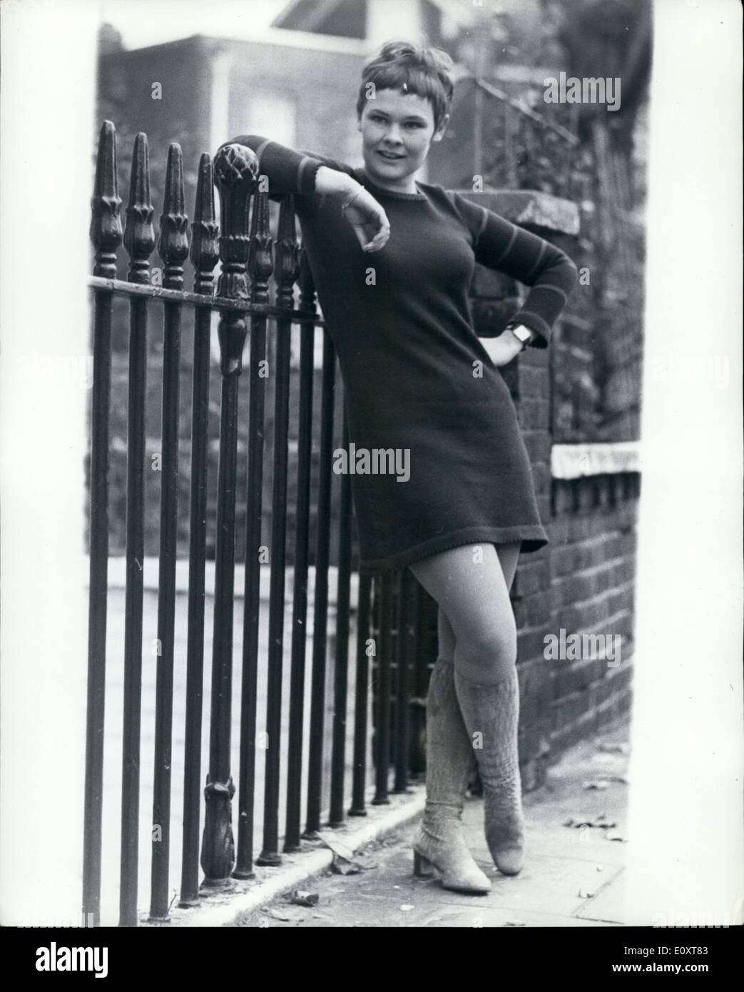 Judi dench york hi-res stock photography and images - Alamy
