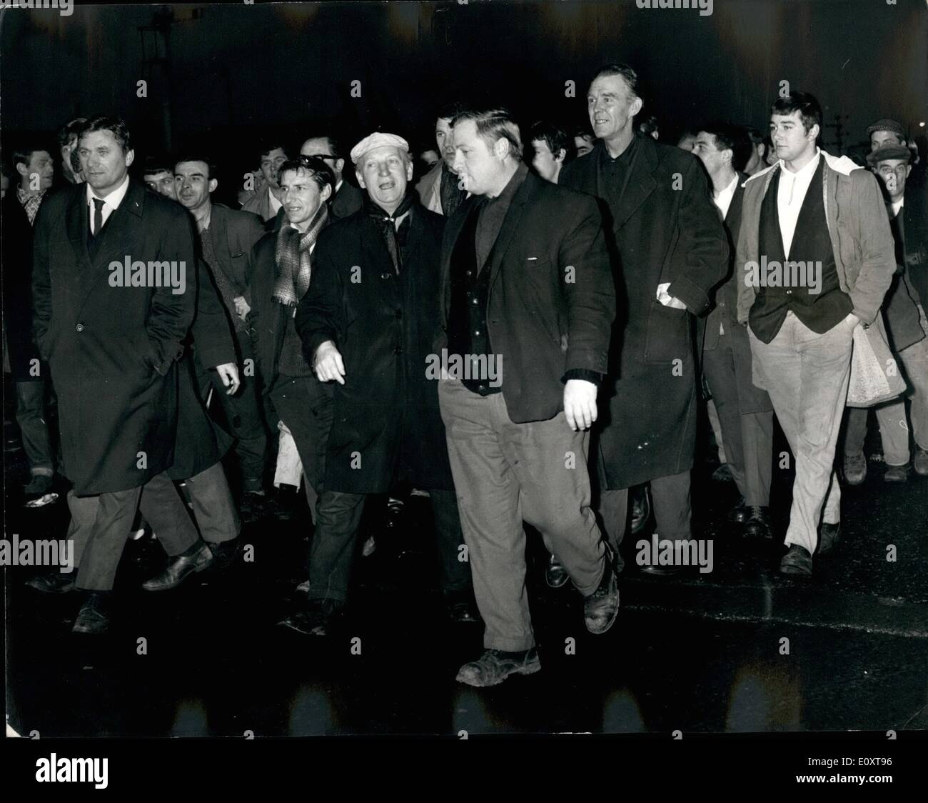 Londons royal docks hi-res stock photography and images - Alamy