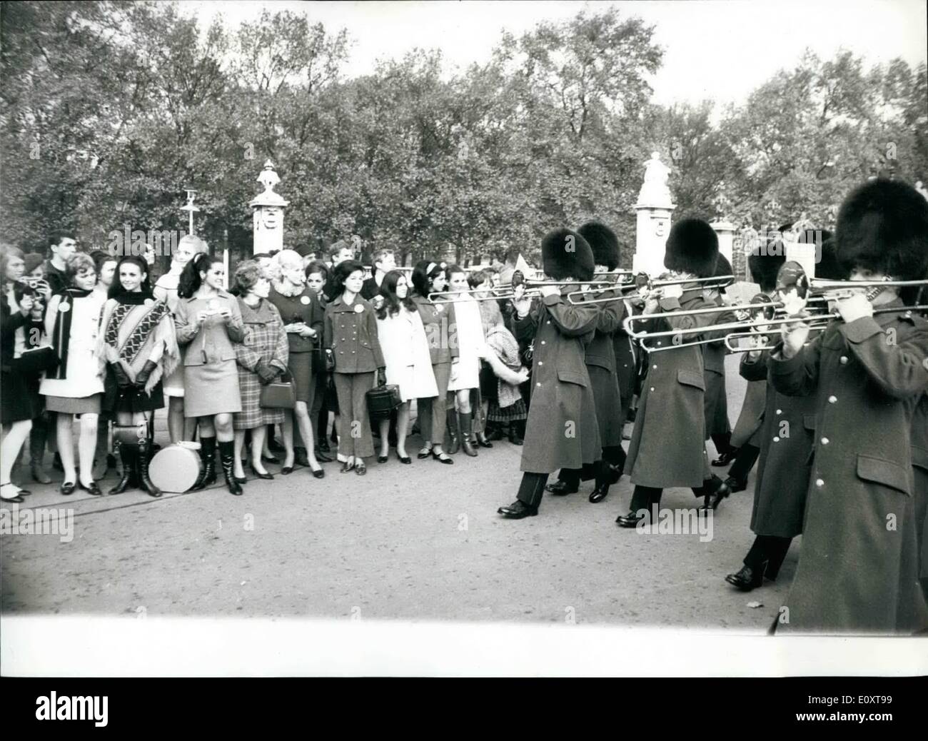 Miss world contestants london 1967 hi-res stock photography and images ...