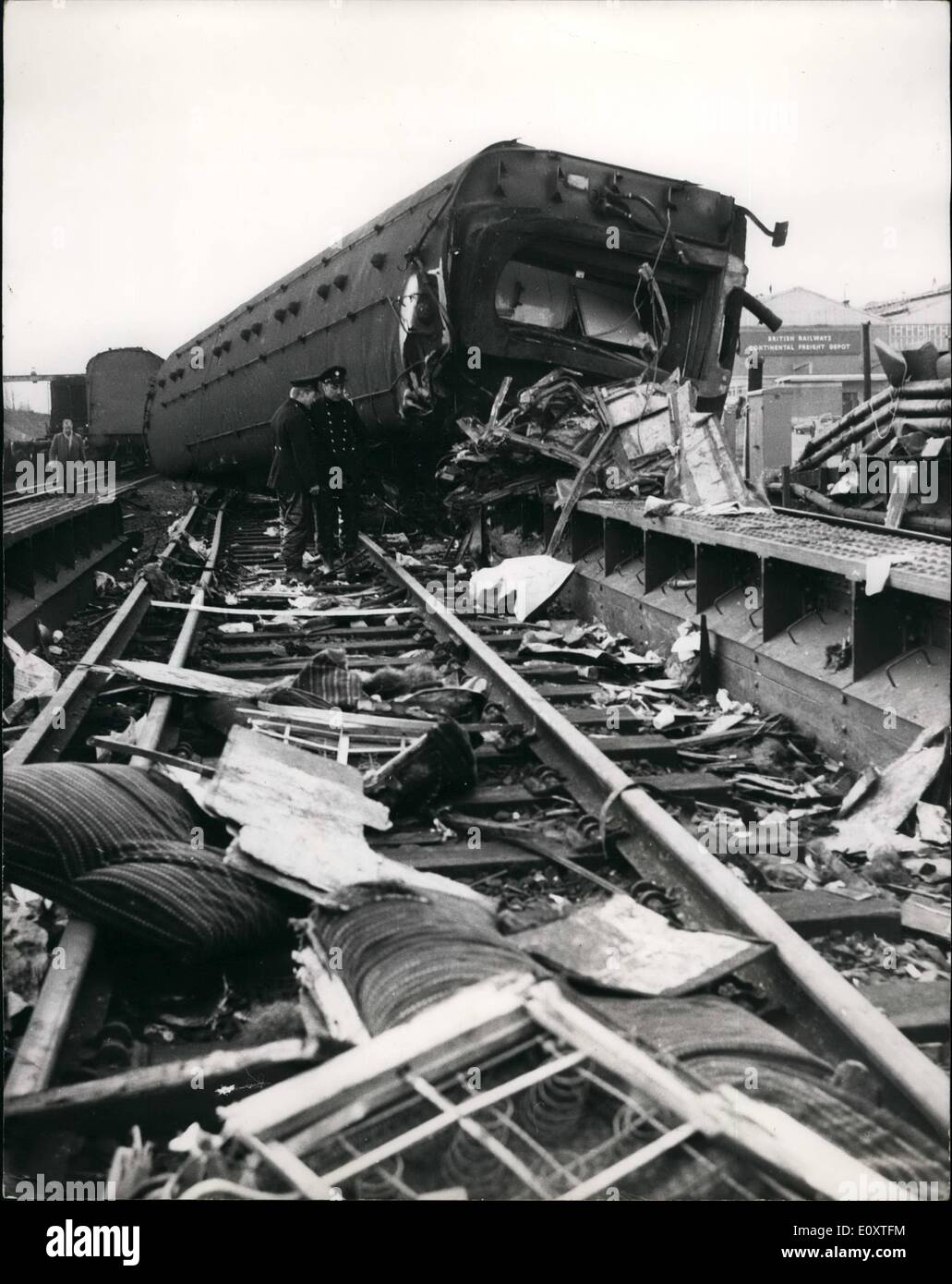51 killed in train crash hi-res stock photography and images - Alamy