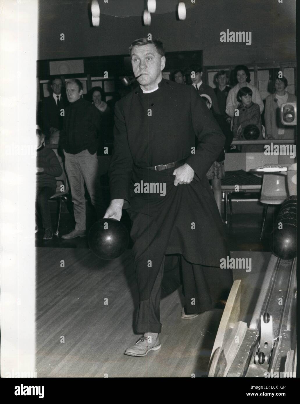 Nov. 11, 1967 - Remembrance Service At Bowling Centre: An altar and ...