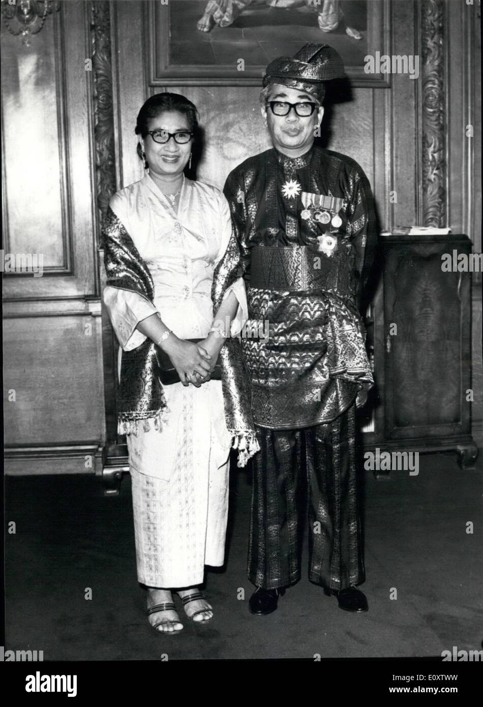 Nov. 11, 1967 - High Commissioner for Malaysia goes to Palace.: Tan Sri ...