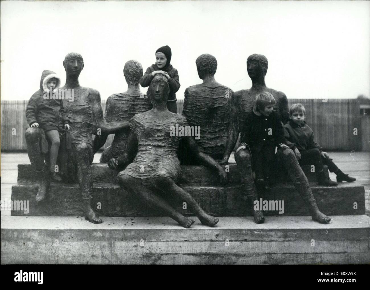 Five seated hi-res stock photography and images - Alamy