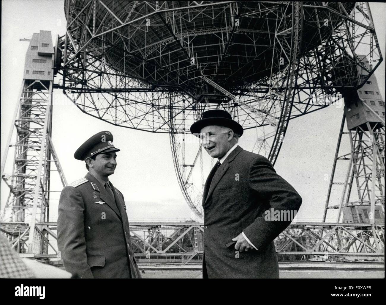 Oct. 10, 1967 - Soviet spaceman sees Britain's giant radio telescope at ...