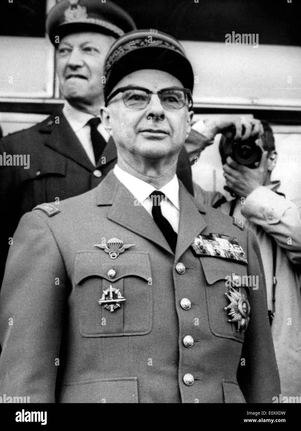 Paris attends Black and White Stock Photos & Images - Alamy