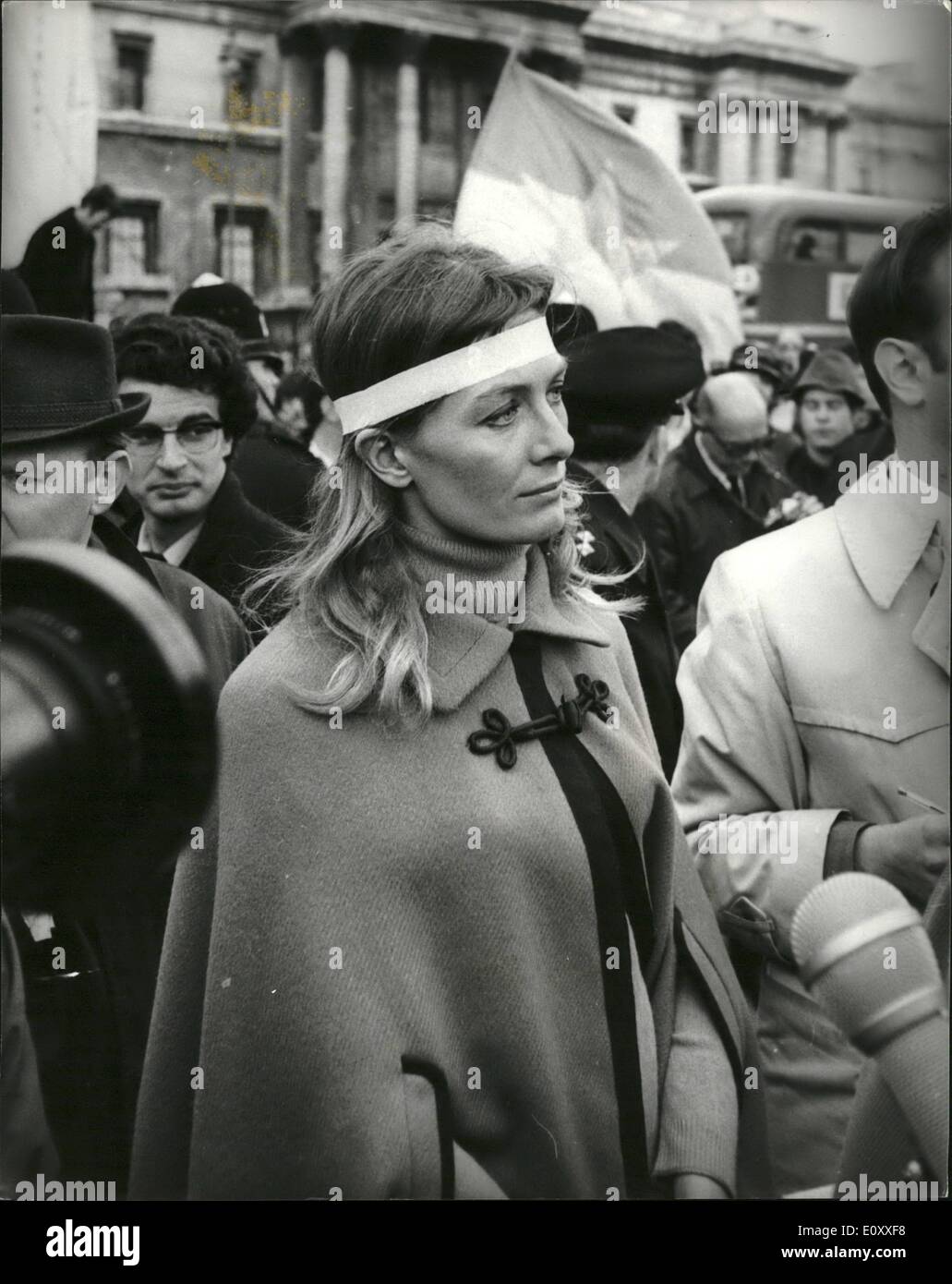 Vietnam war protest hi-res stock photography and images - Alamy