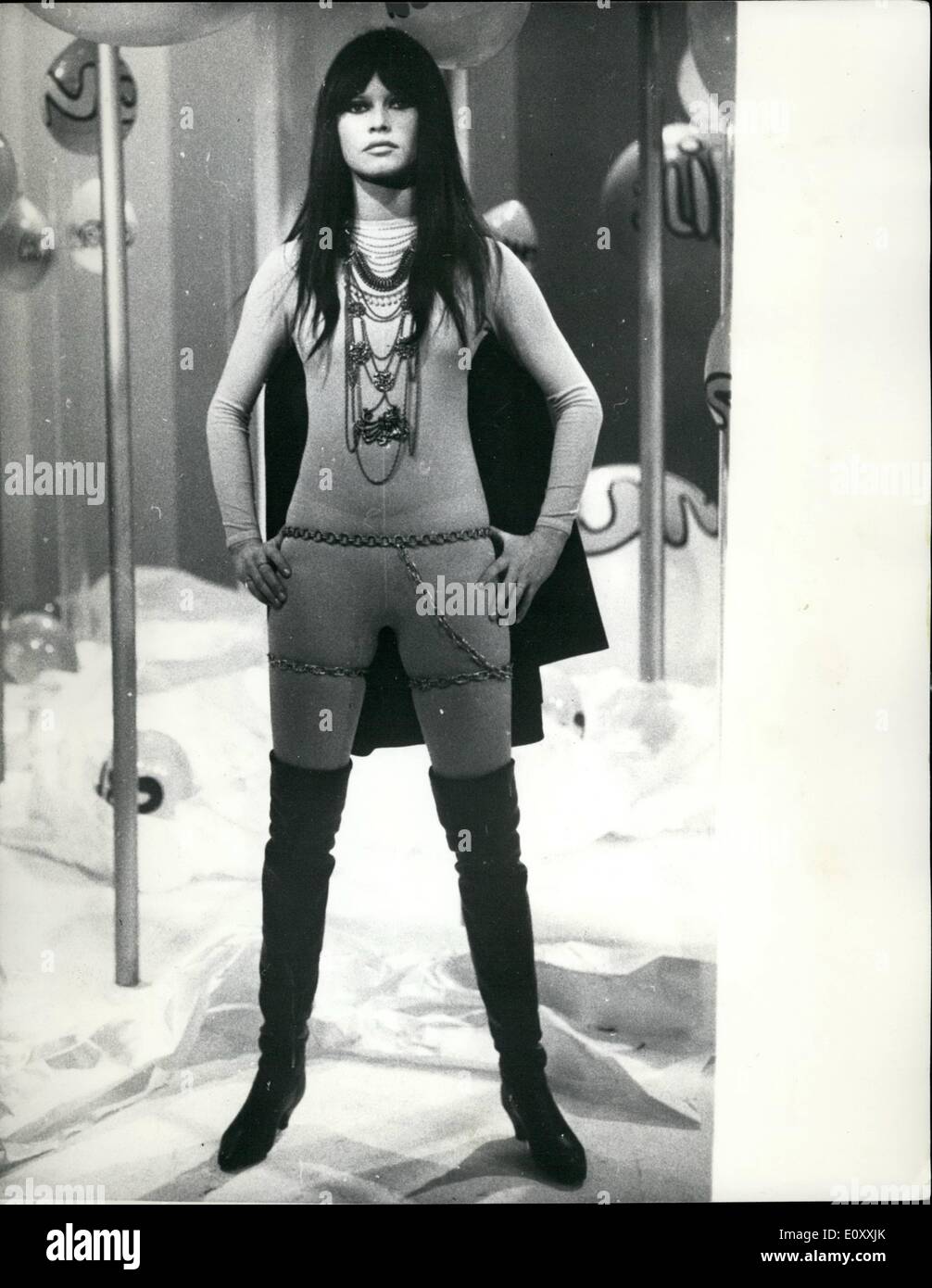 Jan. 01, 1968 - B.B. in New Year's Eve Show: Photo Shows Brigitte ...