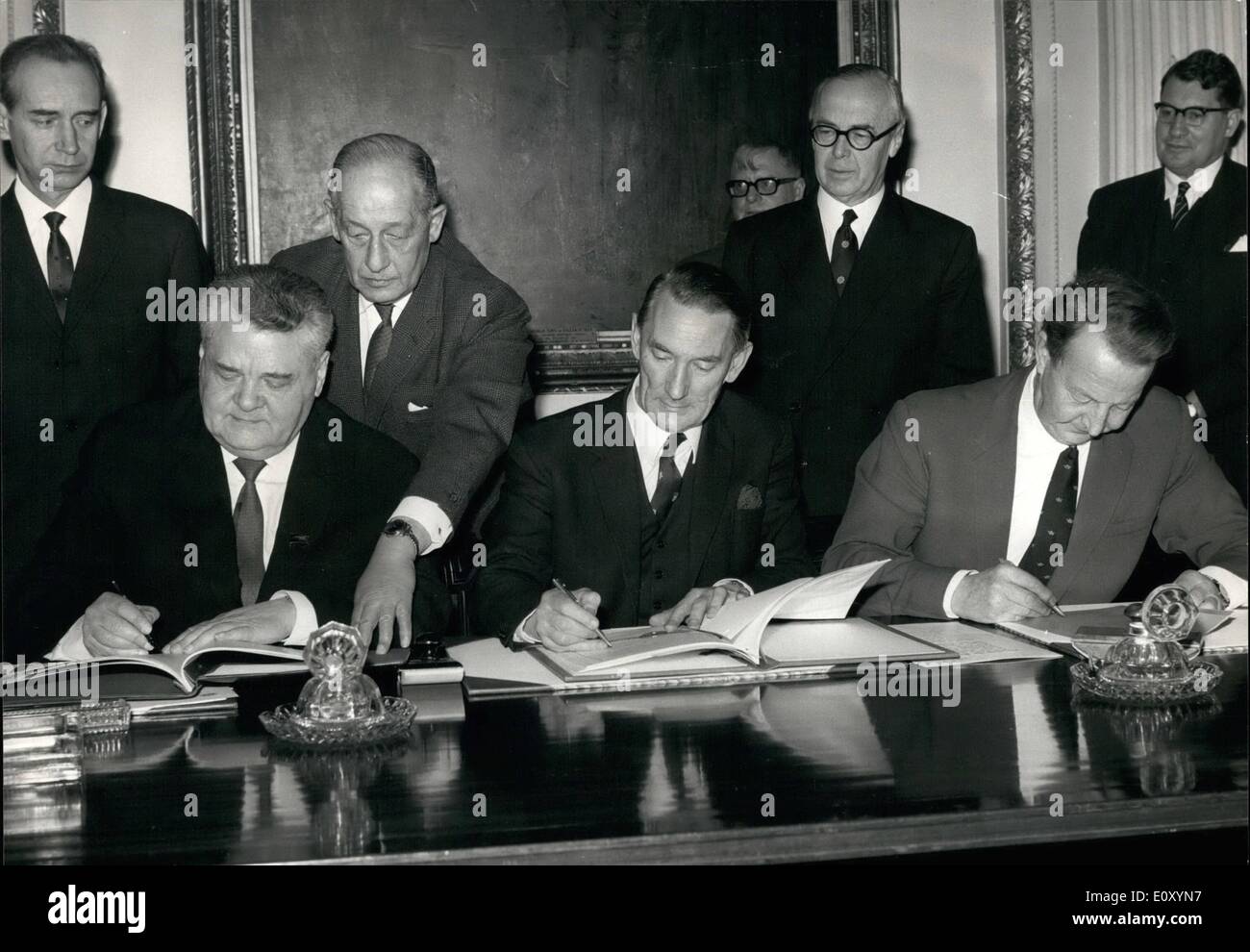 Signing anglo soviet navigation treaty hi-res stock photography and ...