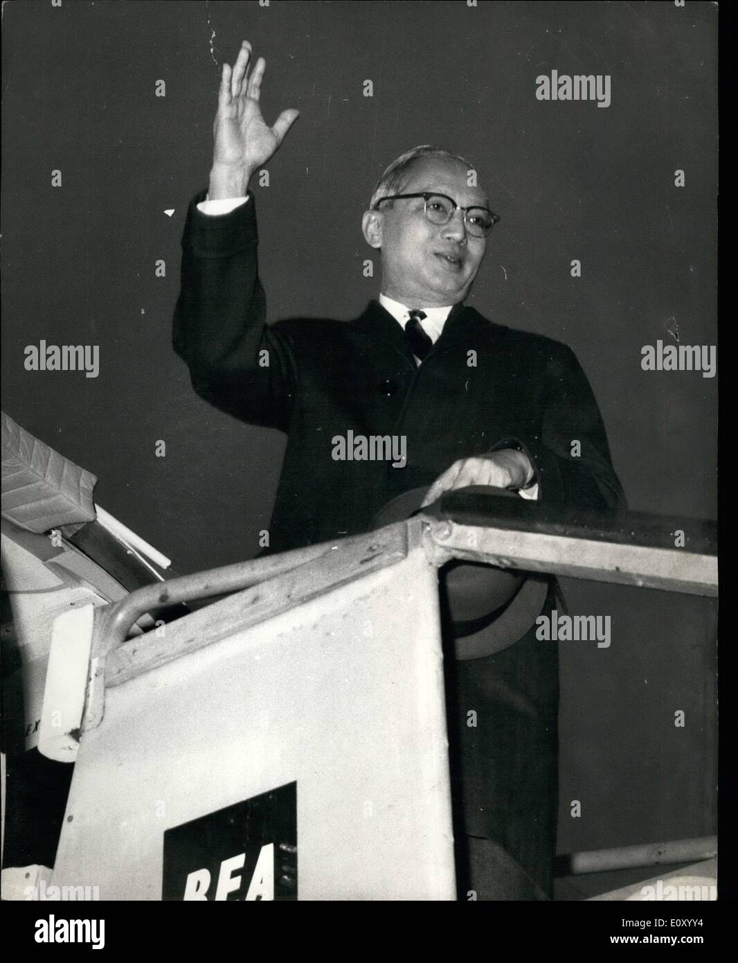 Feb. 02, 1968 - U Thant Files to Paris.: The United Nations Setary ...