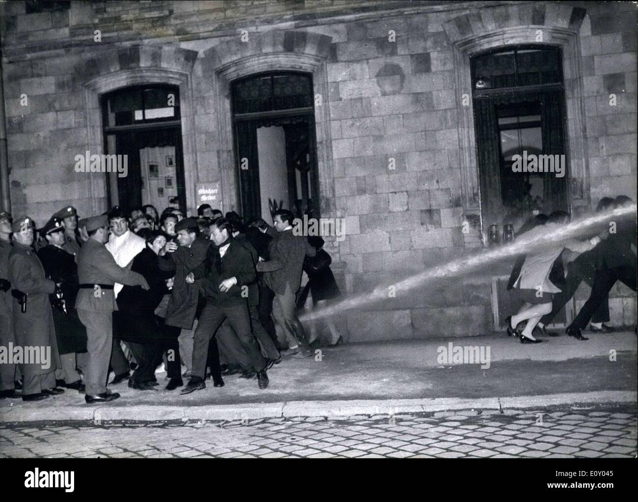 Police prepared for protests hi-res stock photography and images - Alamy
