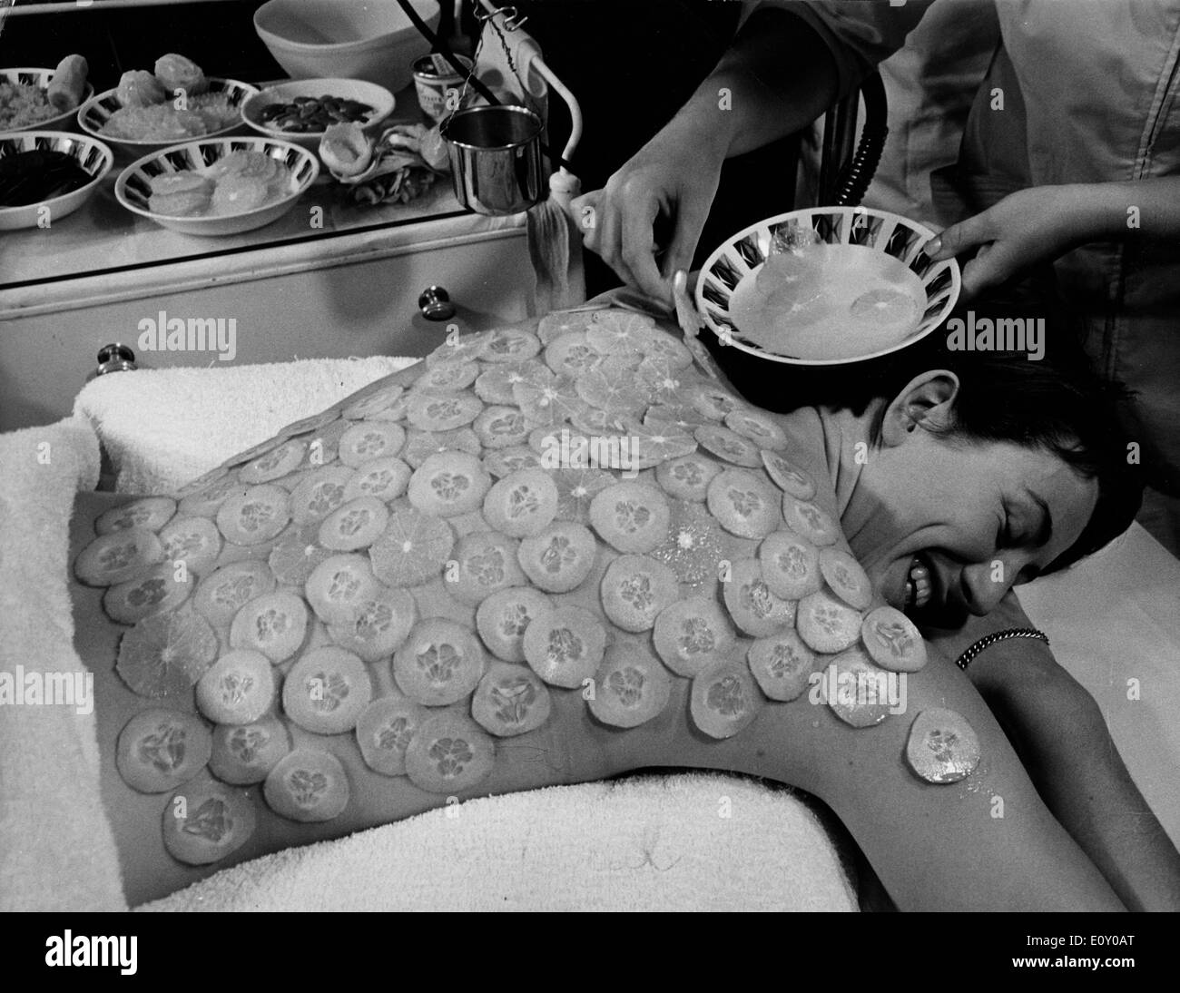 Woman salon Black and White Stock Photos & Images - Alamy