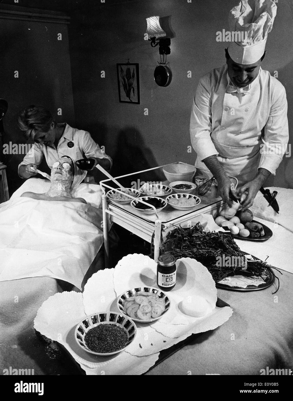 Woman salon Black and White Stock Photos & Images - Alamy