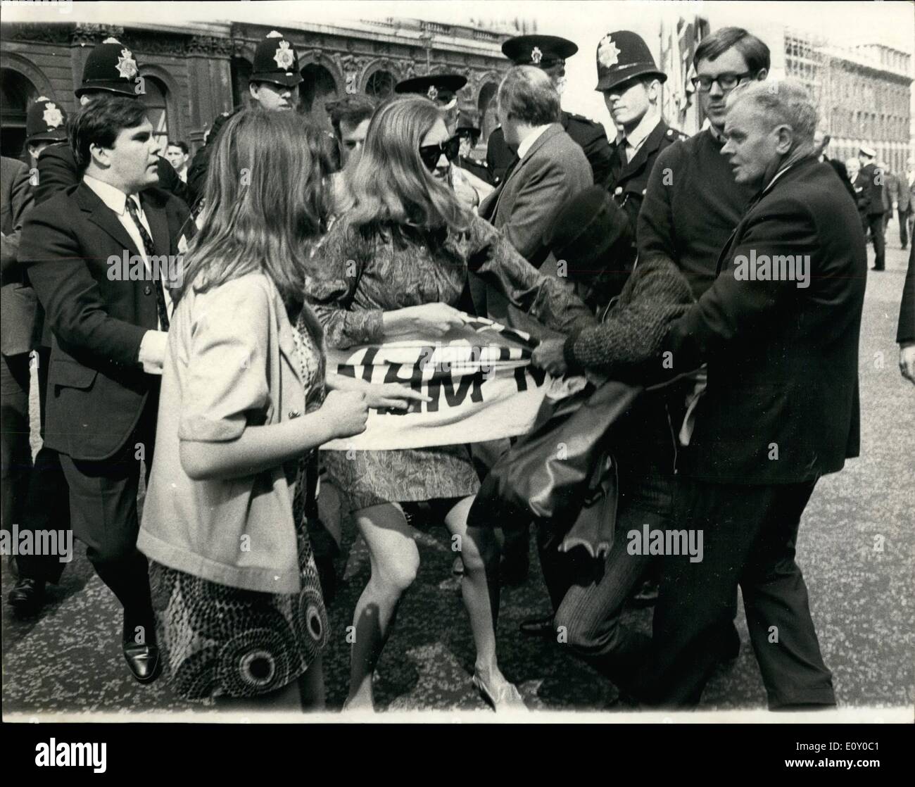 Apr. 25, 1968 - April 25th, 1968 Demonstration at Anzac Day Wreath ...