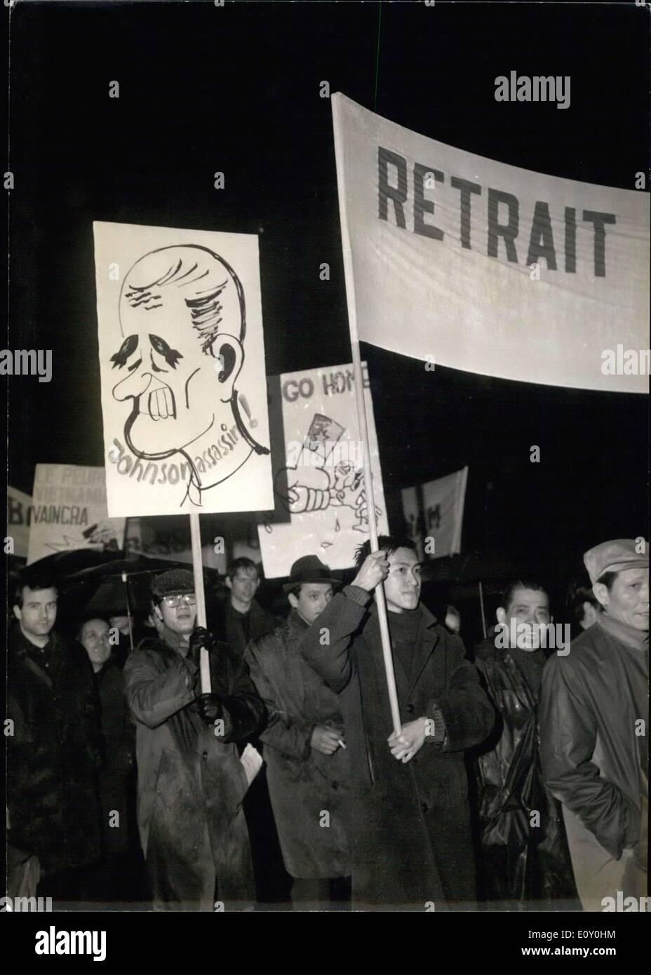 1968 protest paris hi-res stock photography and images - Alamy