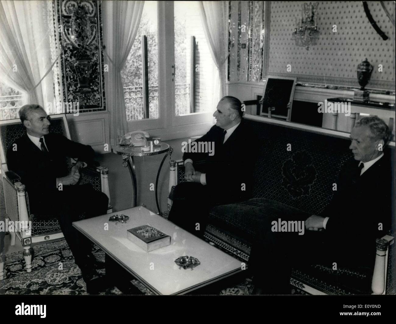 Aryamehr hi-res stock photography and images - Alamy