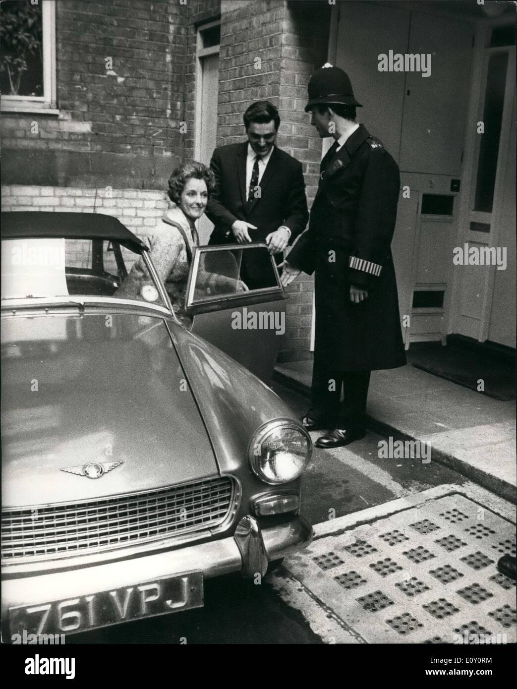 May 05, 1968 - Wife of heart transplant patient visits hospital.: Mrs ...