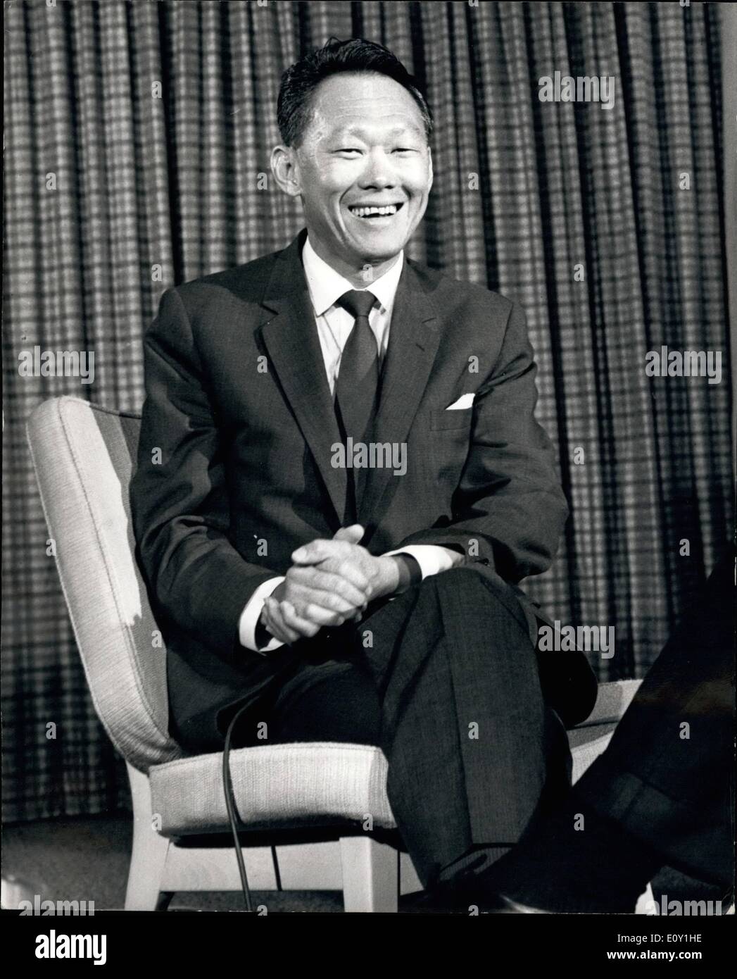 May 22, 1968 - May 22nd, 1968 SingaporeÃ¢â‚¬â„¢s Prime Minister arrives ...