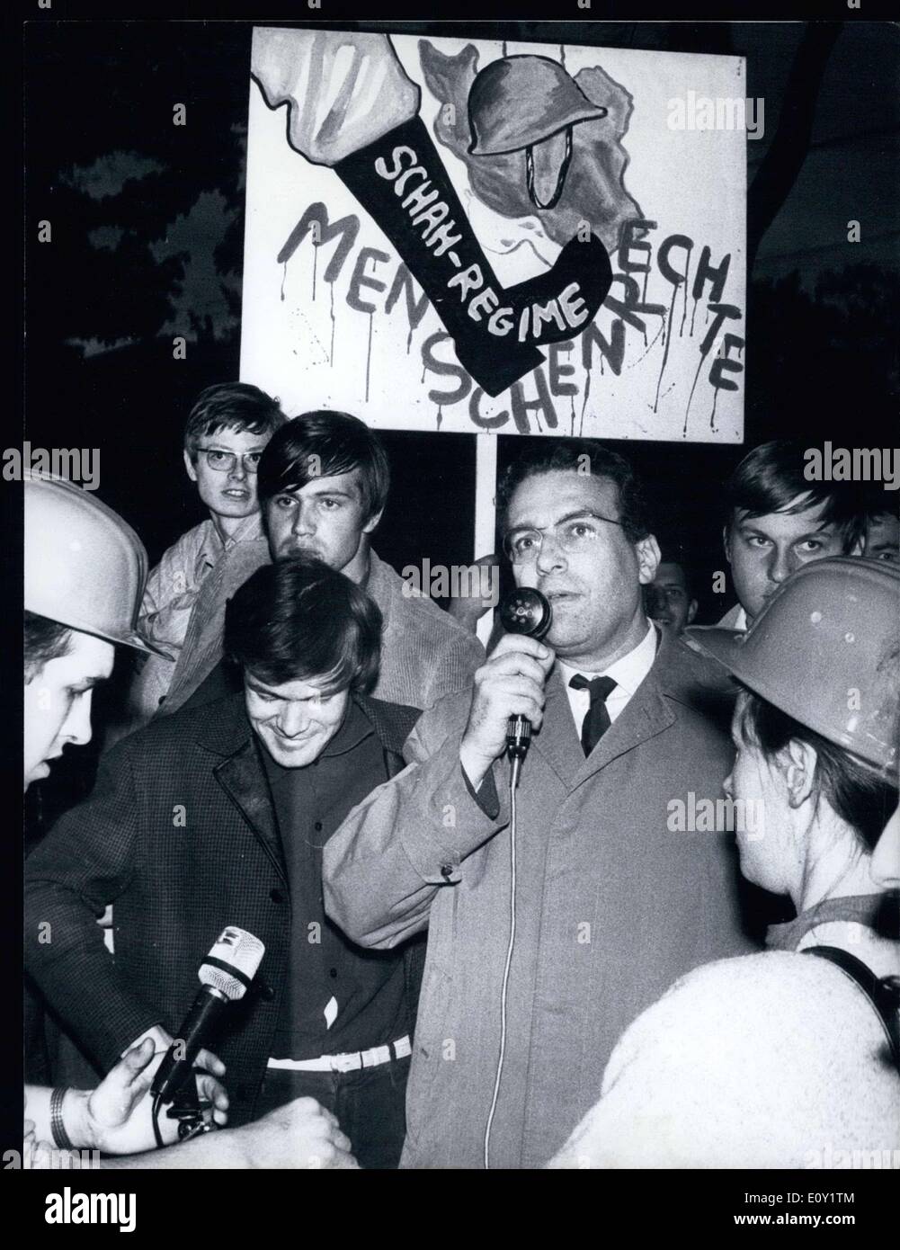 May 09, 1968 - A protest march from US barracks in Munich to the ...