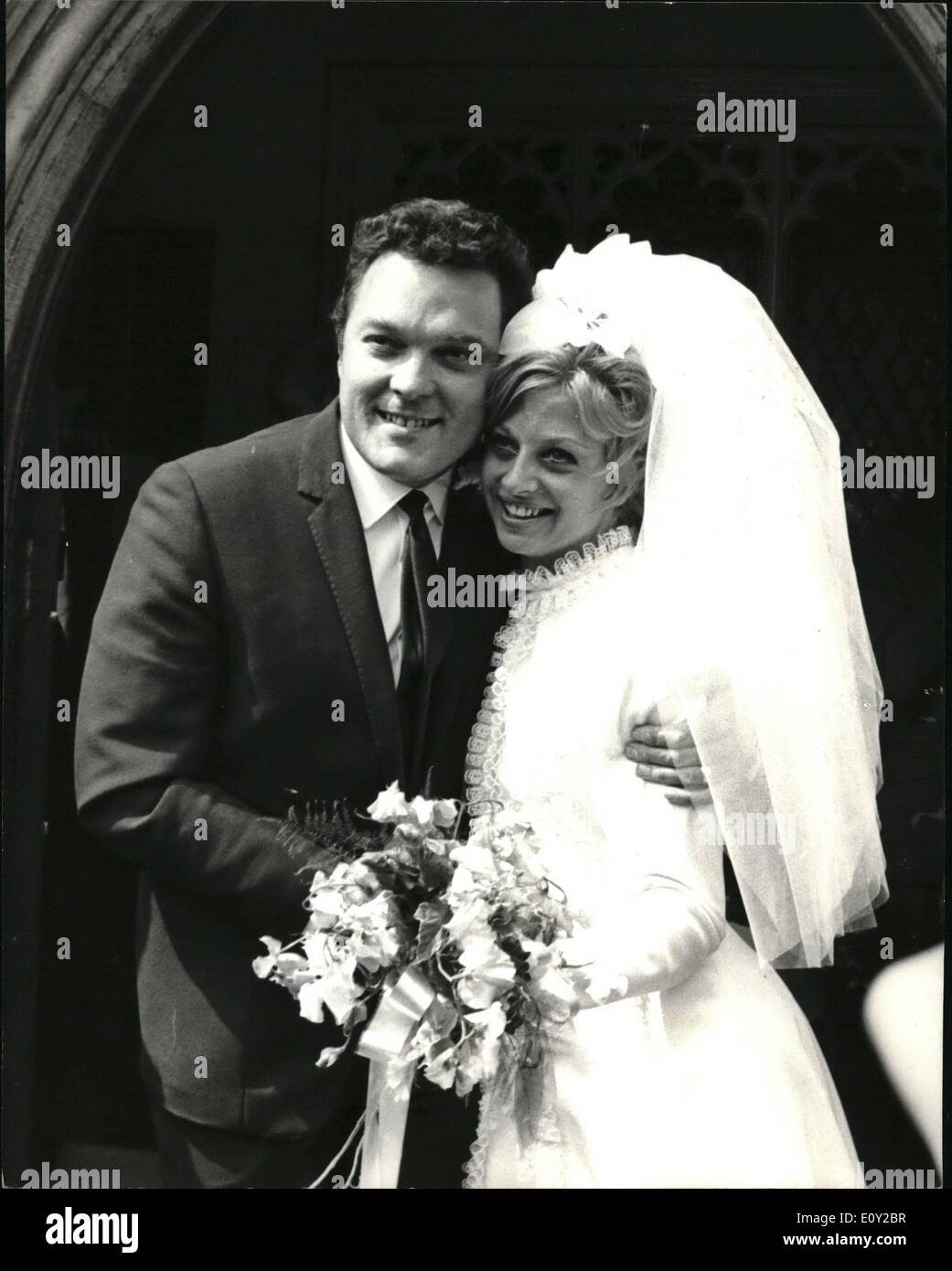 Jun. 06, 1968 - A fairy tale comes true for Wendy - singer Dickie ...